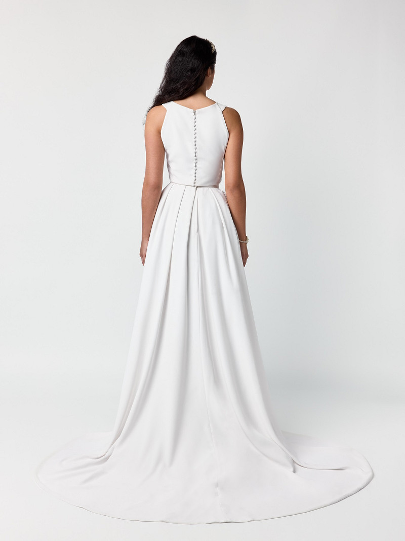 Rok | Crêpe | Gem | Dana