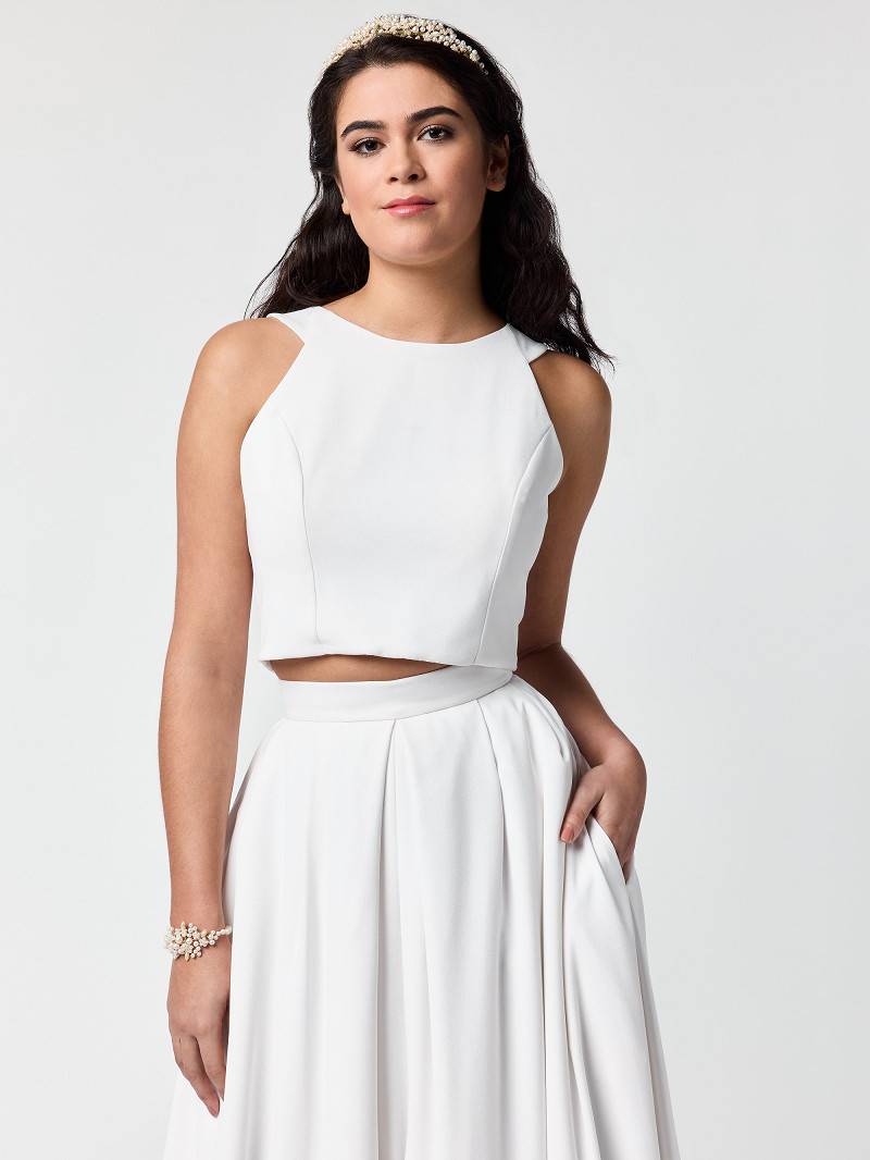 Rok | Crêpe | Gem | Dana